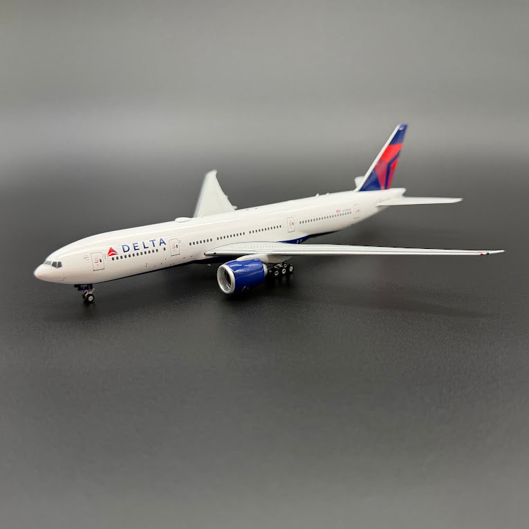 Phoenix Models 1:400 Delta Air Lines Boeing 777-200LR N709DN 04670 ...